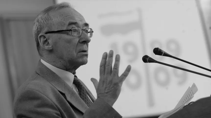 „Historyk nie powinien nigdy nikogo osądzać” - odszedł prof. Andrzej ...